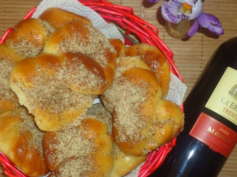 Mucenici moldovenesti - Sfintisori | Retete culinare | gustos.ro